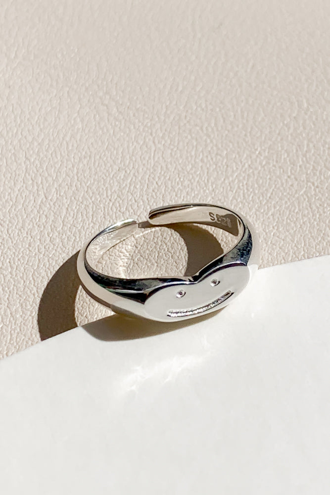 Smiley Ring (925 Silver) – SSFW